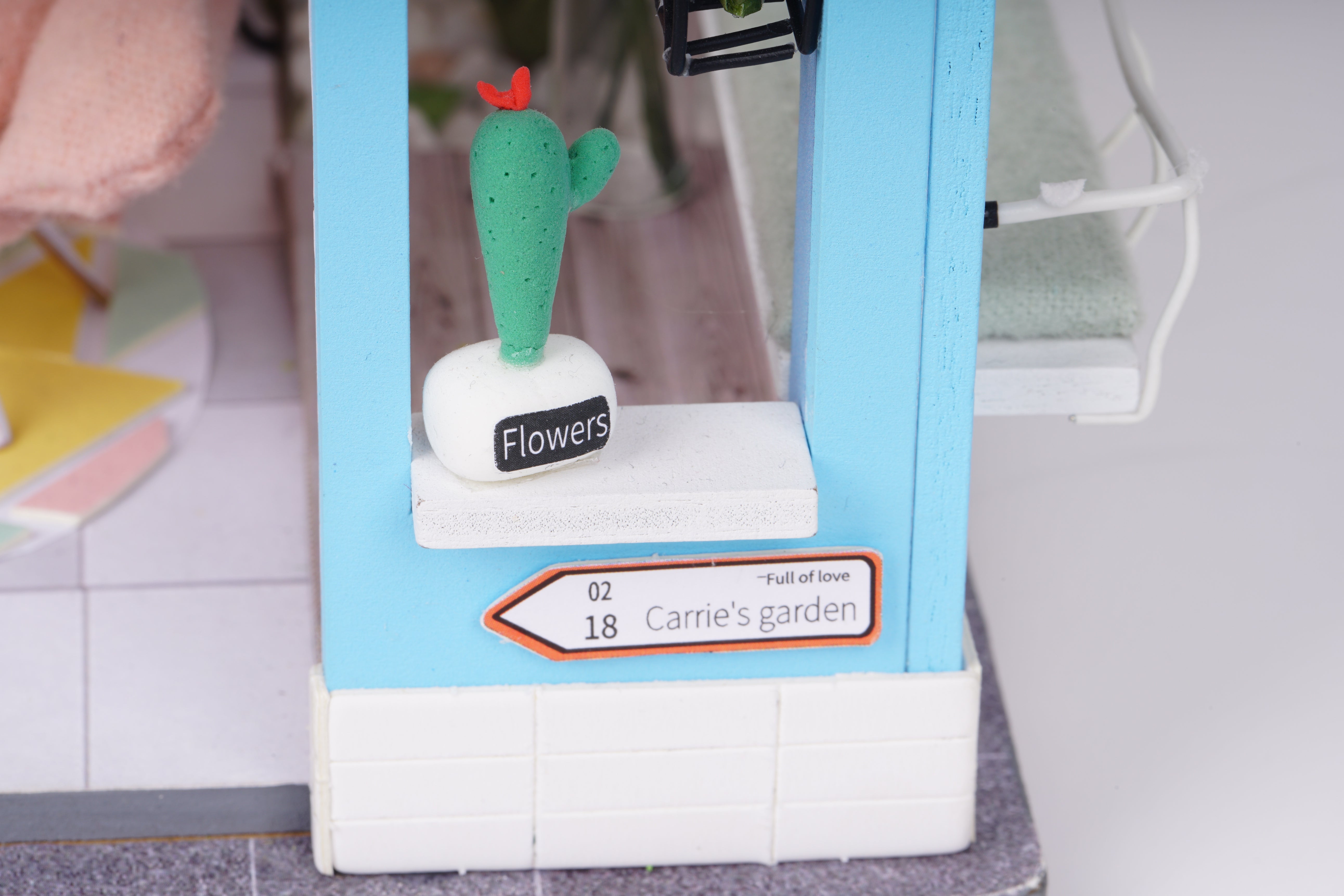 🏠 Dora’s Loft – DIY Dollhouse Scale Model Diorama Kit by Rolife ...