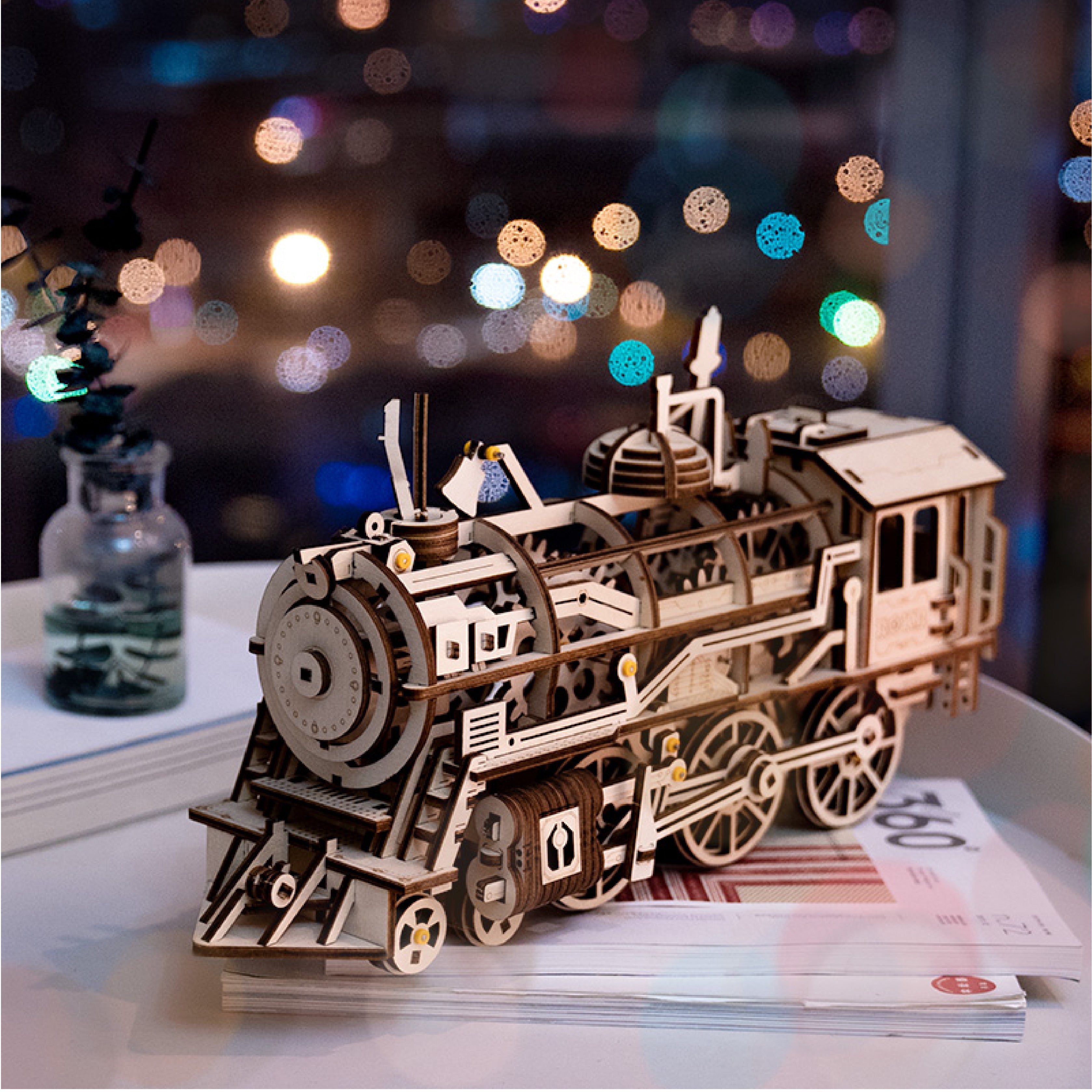 Locomotive - mechanical model by ROKR – Mechanical Models